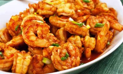 Creamy Garlic Prawns Recipe - Awesome Cuisine