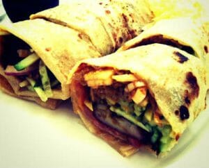 சிக்கன் ரொட்டி ரோல் - Chicken Roti Roll Recipe in Tamil