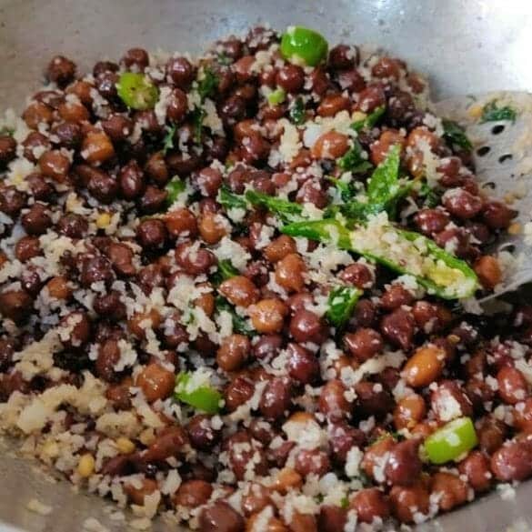 White Chickpeas Sundal Recipe - Vella Kondakadalai Sundal Recipe