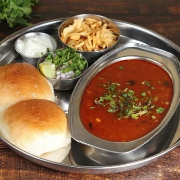 Samosa Pav Recipe - How to make Mumbai Samosa Pav