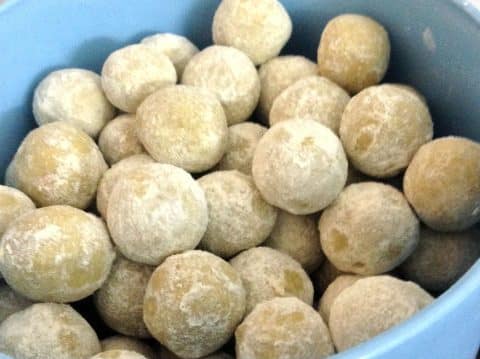 Paasi Paruppu Laddu (Nei Urundai) Recipe - Awesome Cuisine