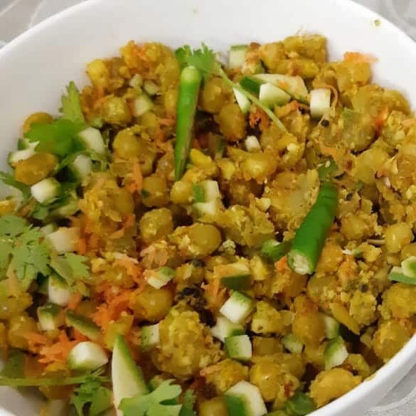 White Chickpeas Sundal Recipe - Vella Kondakadalai Sundal Recipe